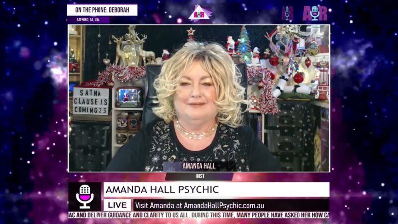 Amanda Hall Psychic – December 19, 2023 – Moonstruck TV